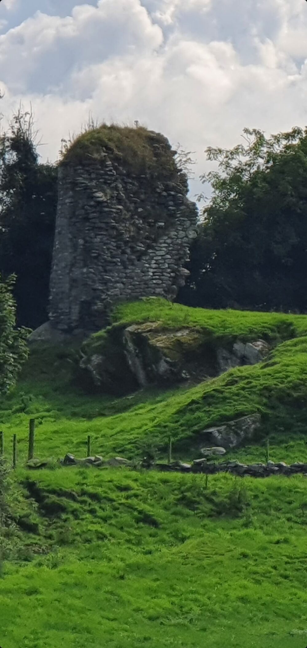 Llevando tierra española a los caídos de La Armada - ArmadaInvencible.org